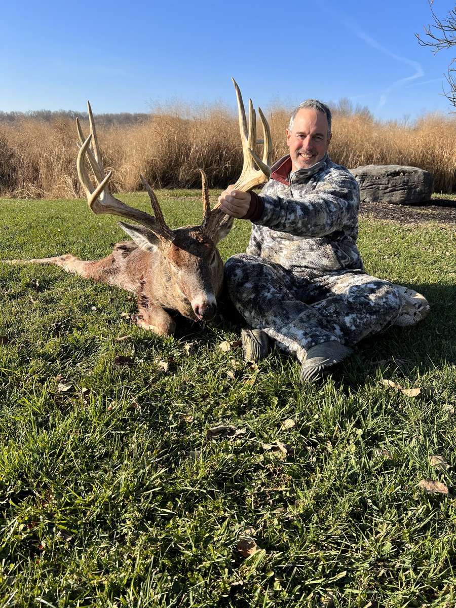 Whitetail Hunts - BigTine Whitetails